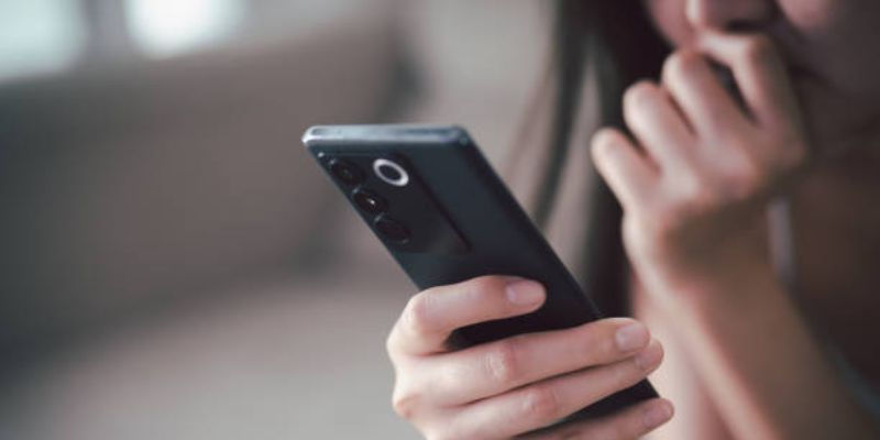 10 Rekomendasi HP RAM 8GB Di Bawah 2 Juta - UniPin